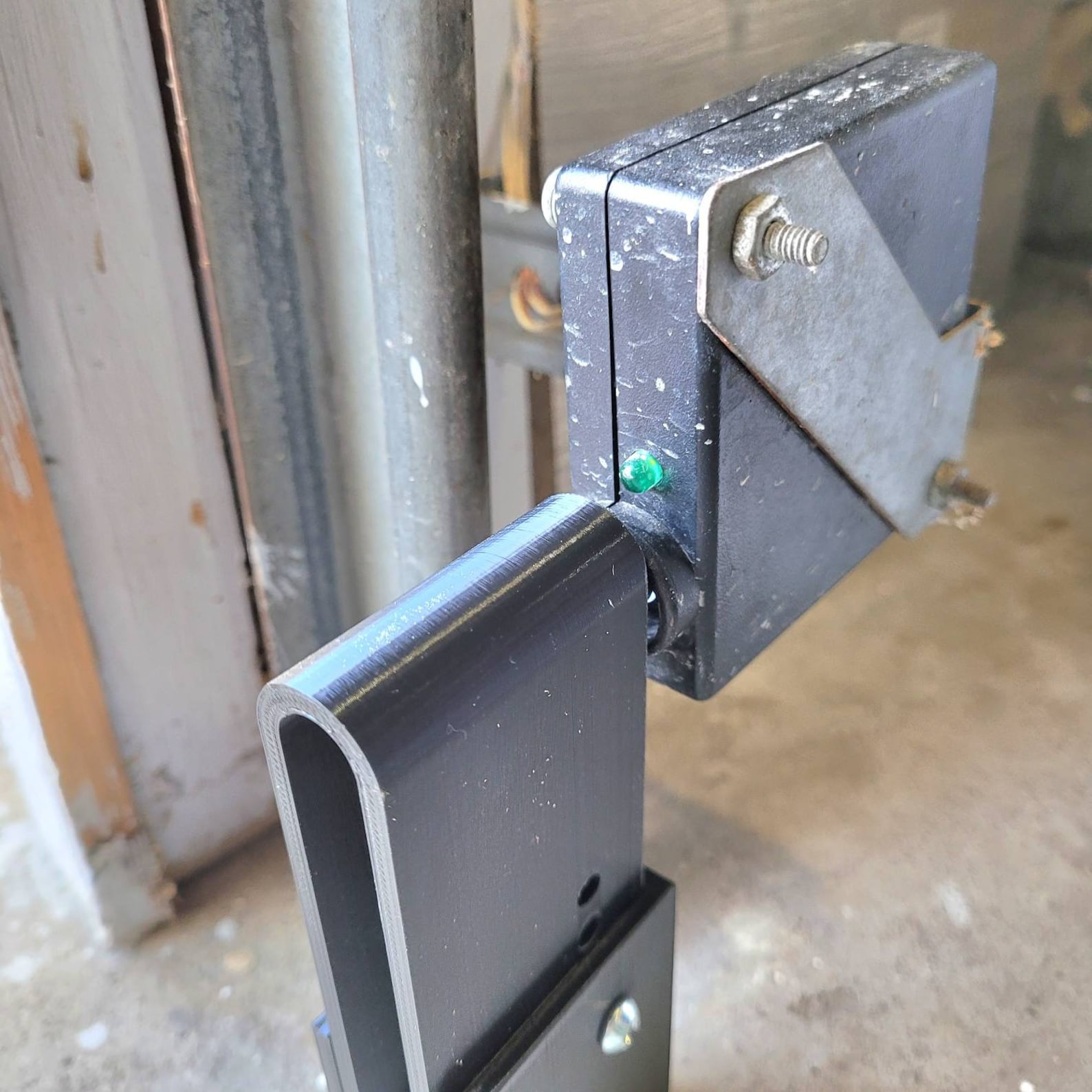 Garage Door Sensor Shade, Universal - Adjustable Height - Sensor ...