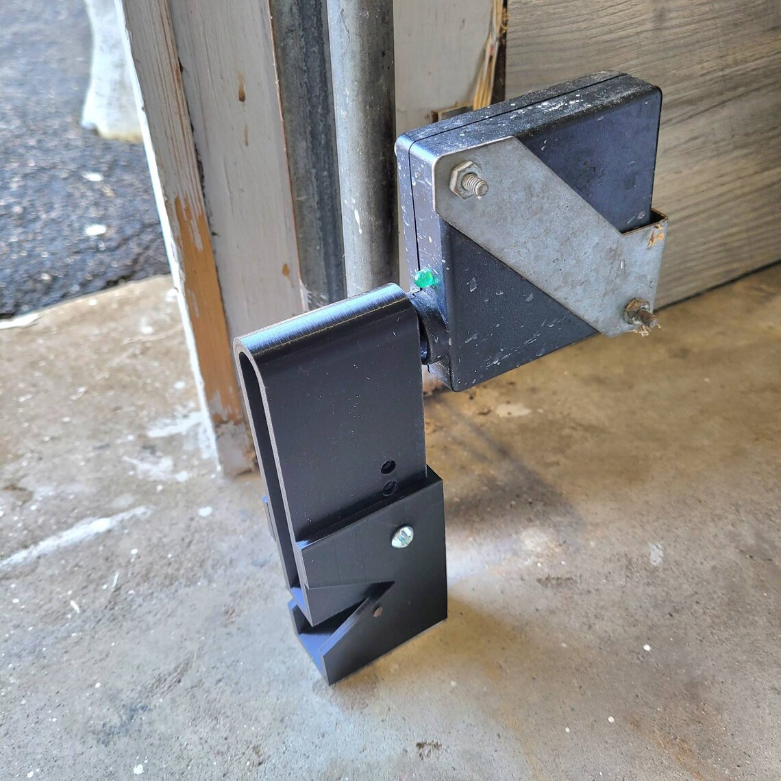 Garage Door Sensor Shade, Universal - Adjustable Height - Sensor ...