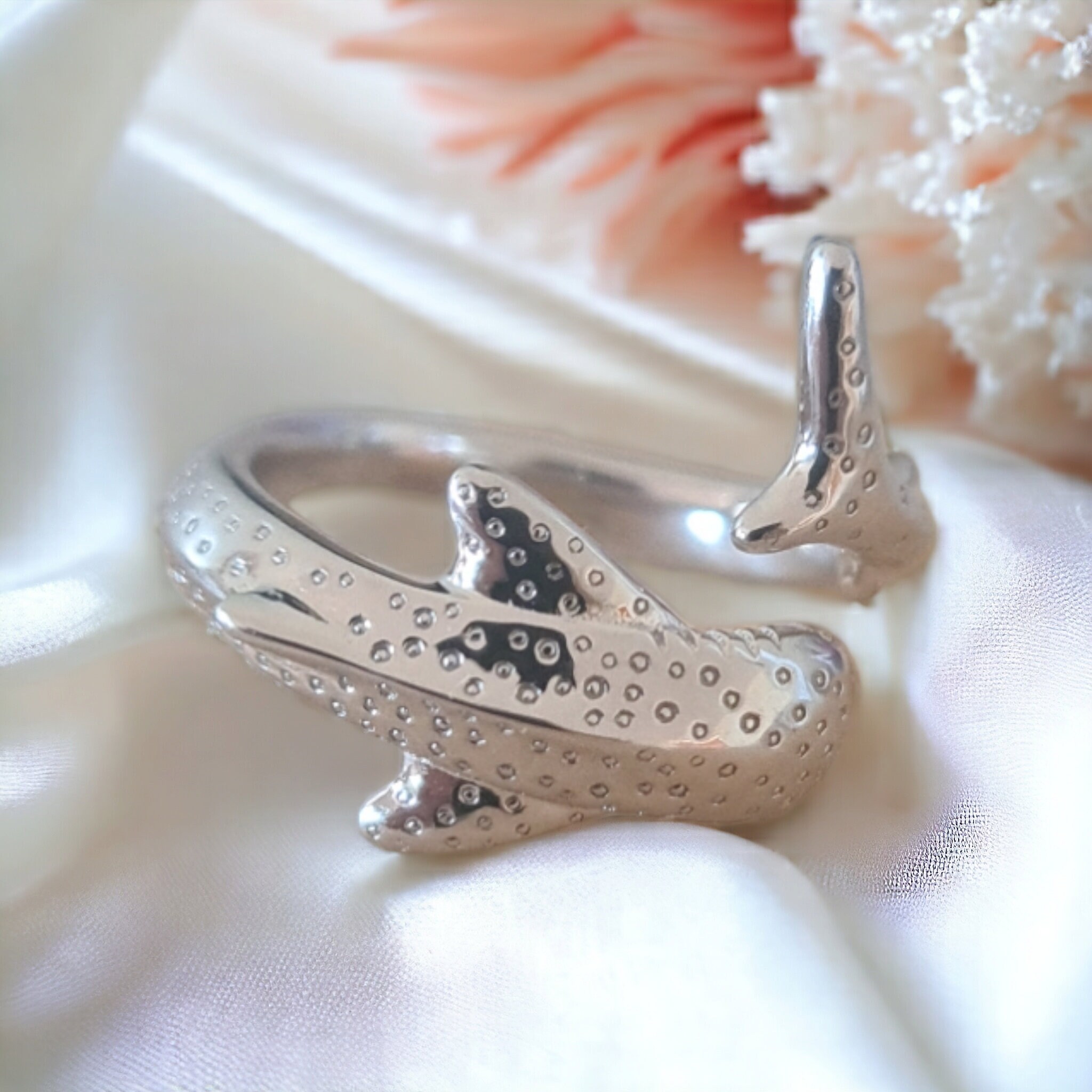 Ningaloo Sterling Silver Whale Shark Ring - Etsy