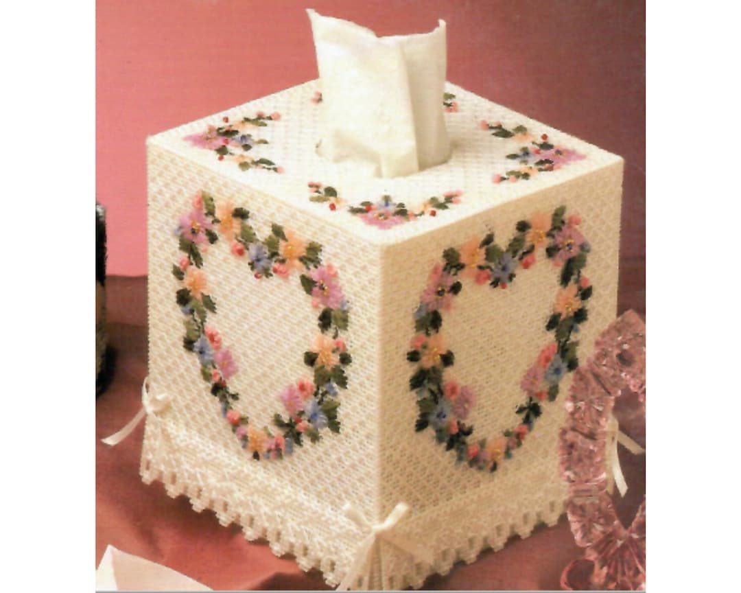 Floral Heart & Lace Tissue Box Cover Plastic Canvas Pattern, 14 Mesh - Etsy