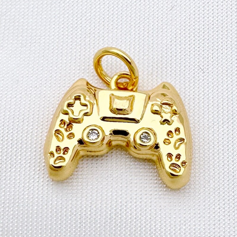 Controller Necklace - Etsy