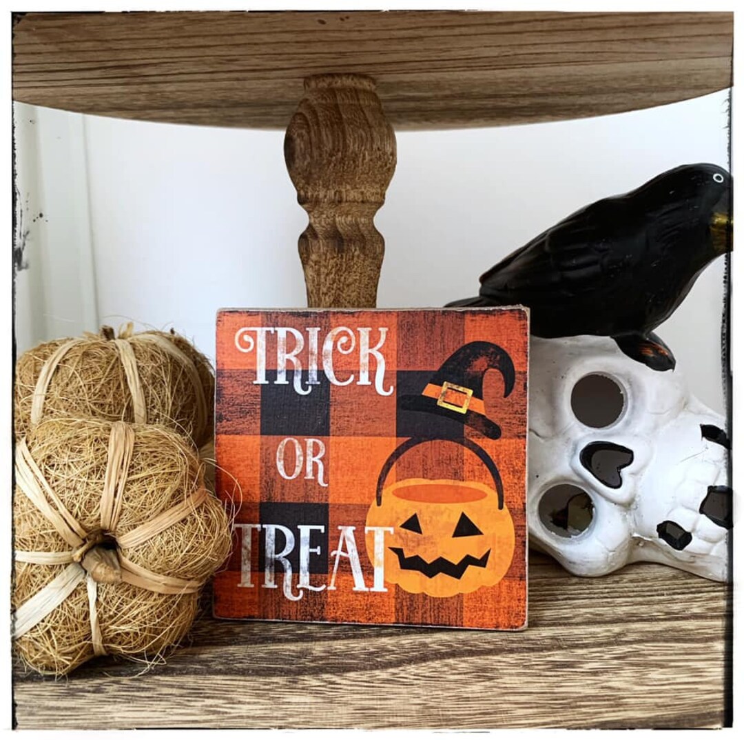 Wooden Square Sign Autumn Halloween Trick or Treat Pumpkin Orange Back ...