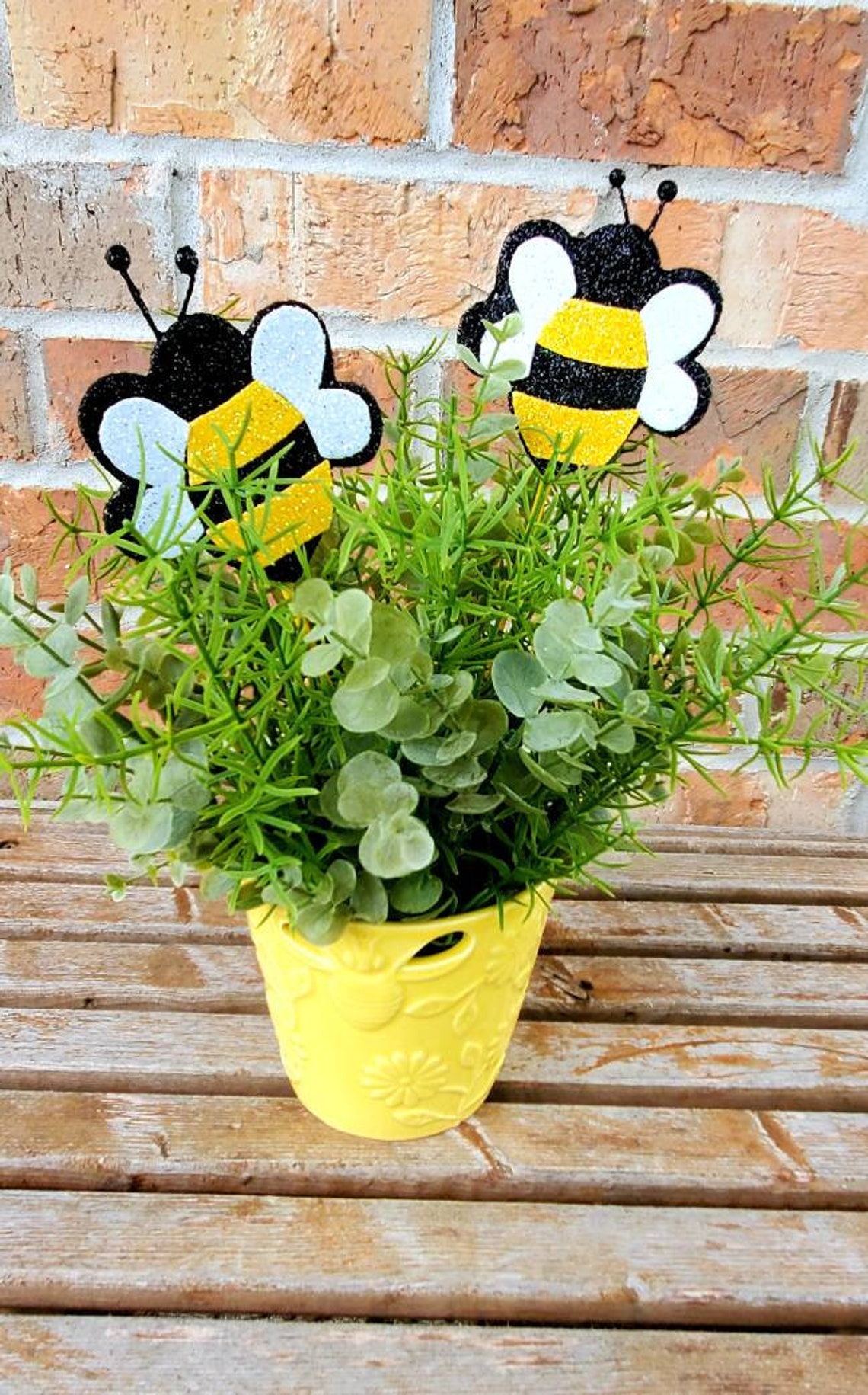 Bee Decor, Spring Arrangement, Floral Arrangement, Honeybee Floral ...