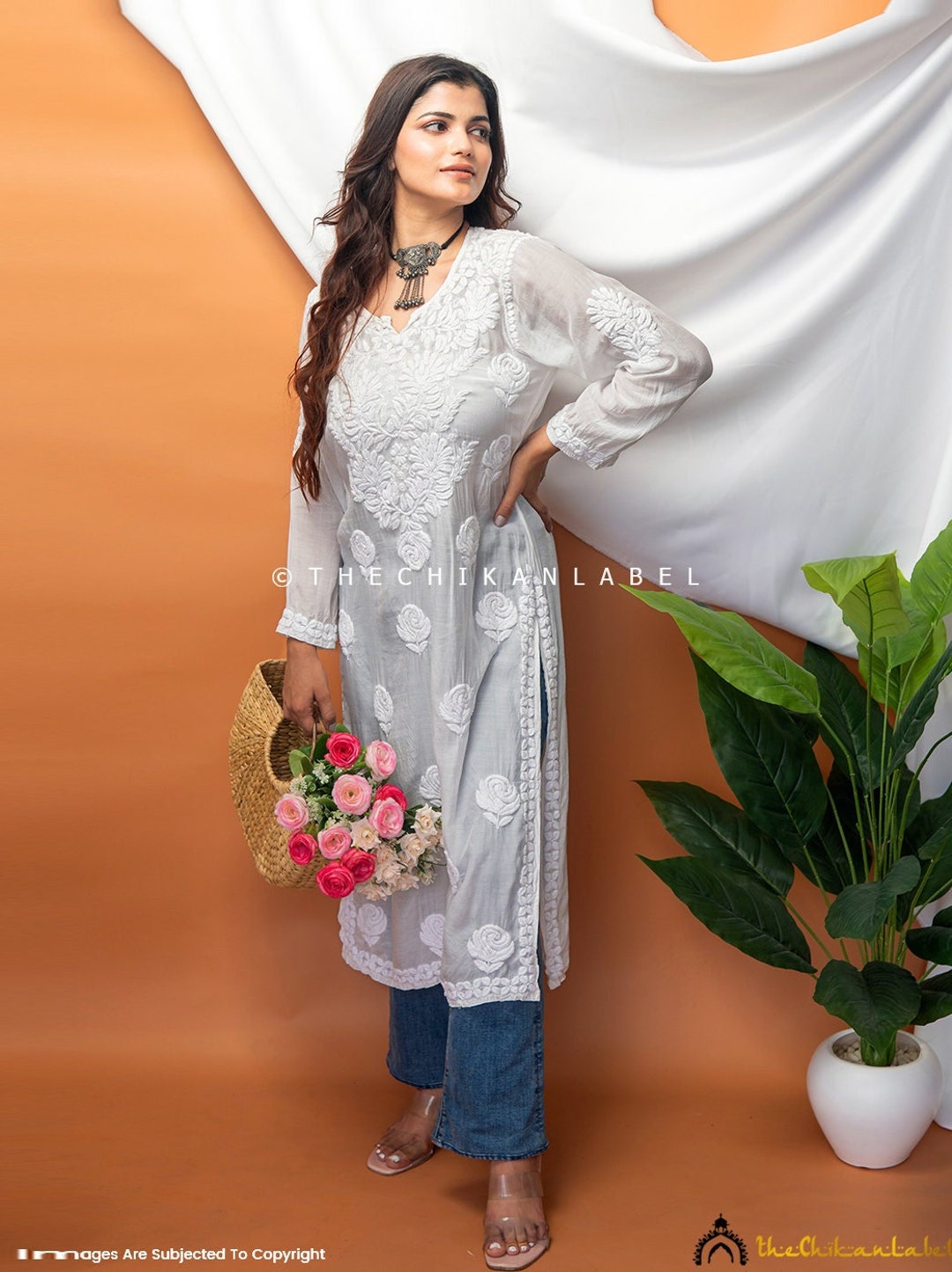 White Handmade Kurti in Muslin Fabric Lucknow Chikankari Straight Kurti ...