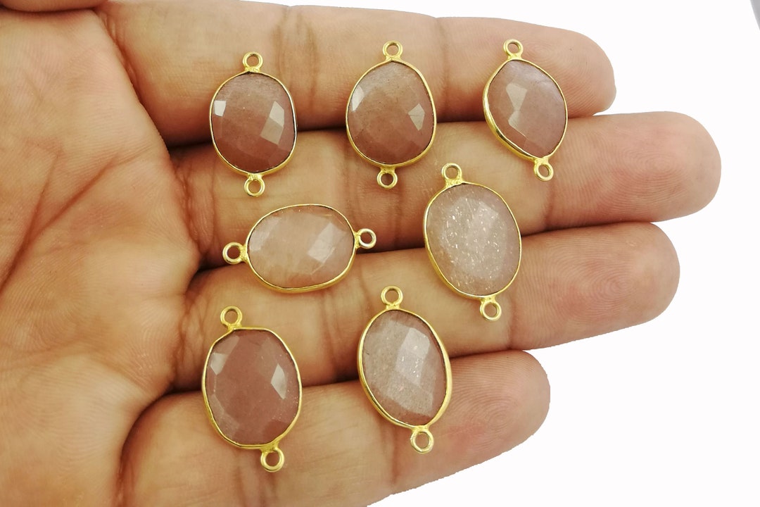 Conectores com engaste em bisel banhados a ouro com pedra preciosa ...
