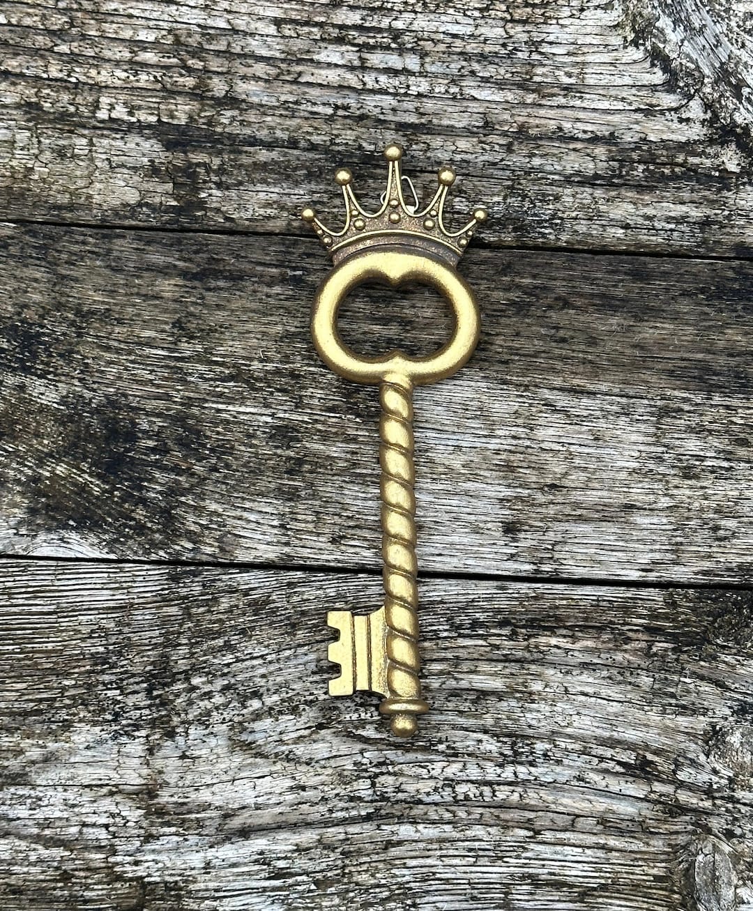 Patinated Golden Royal Key Ex Voto Wall Decoration 17.5 X 5.5 Cm - Etsy