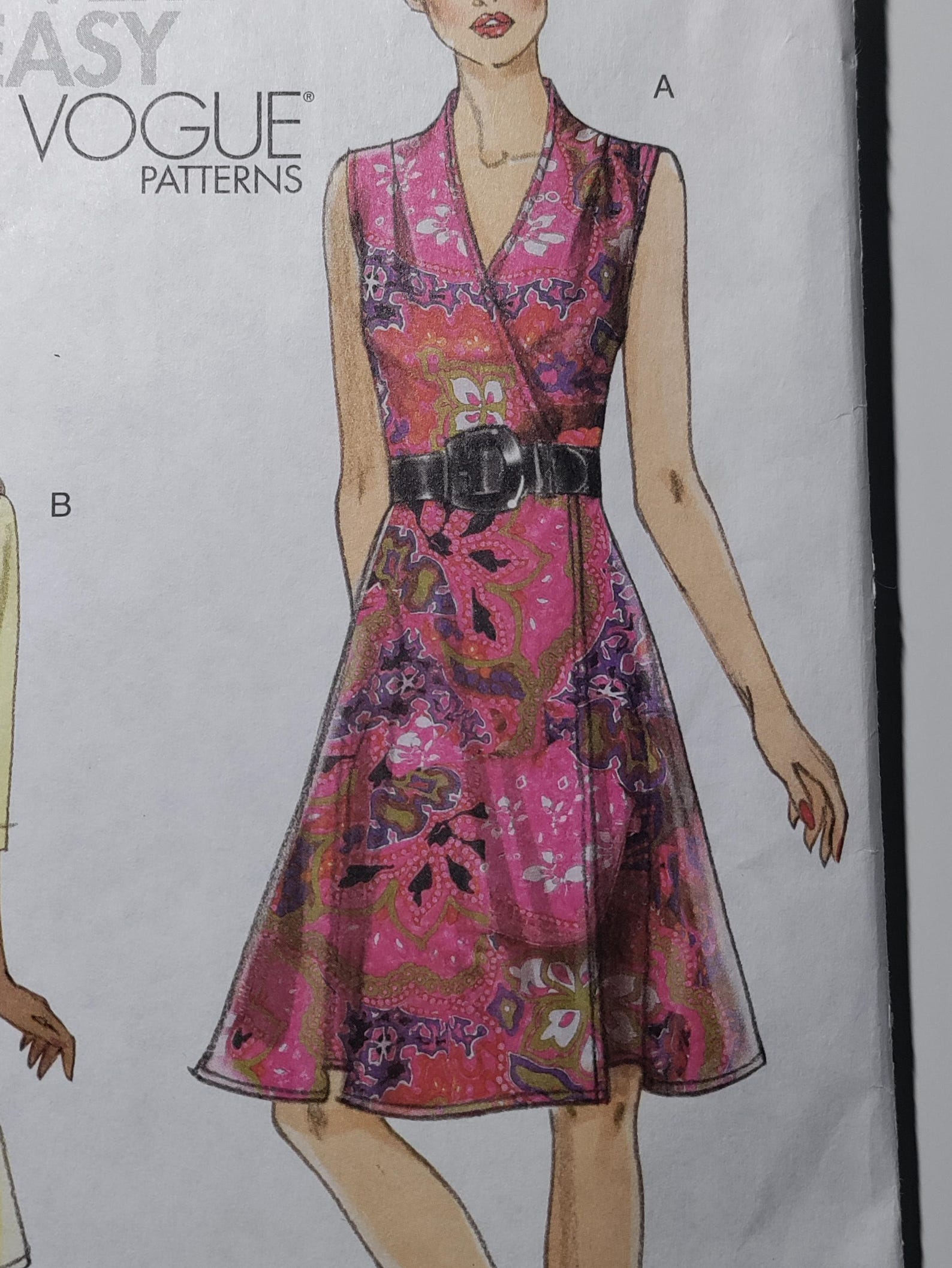 Vogue V8646 Close Fitting, Mid Knee, Wrap Dress With or Without Sleeves ...