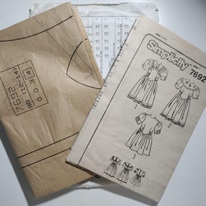 Simplicity 7692 Jessica Mcclintock, Gunne Sax Girls Dress Variations ...