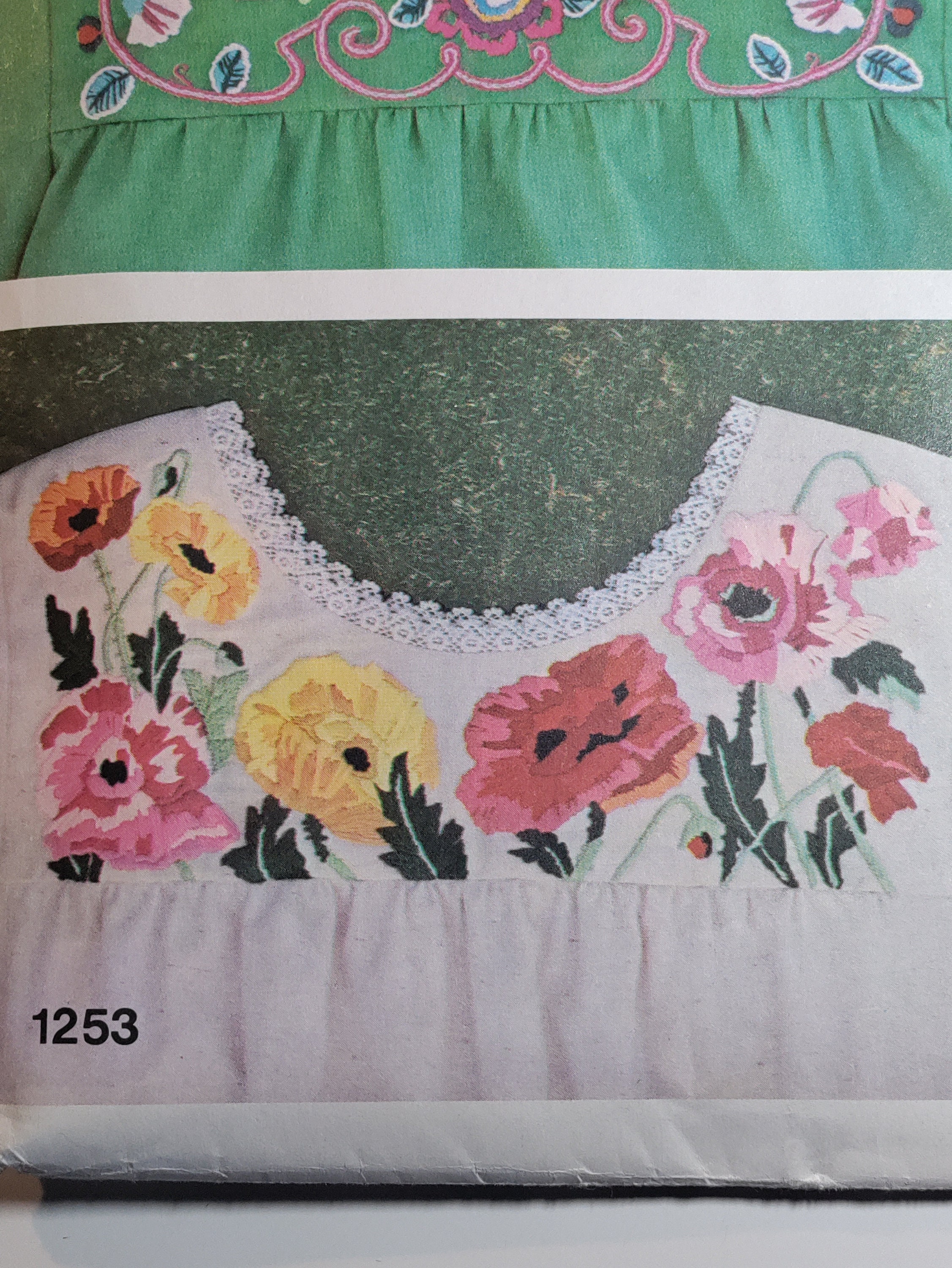 Vogue 1253 Dress or Top, Embroidery 8 Pieces Transfers and Scarf, Size ...