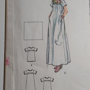 Vogue 1253 Dress or Top, Embroidery 8 Pieces Transfers and Scarf, Size ...