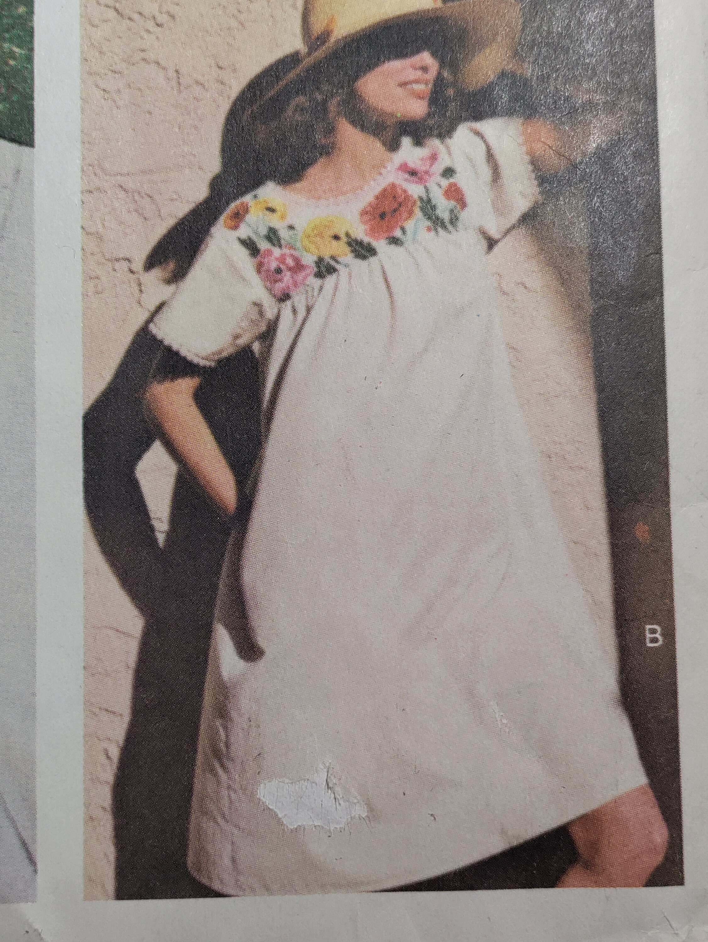 Vogue 1253 Dress or Top, Embroidery 8 Pieces Transfers and Scarf, Size ...
