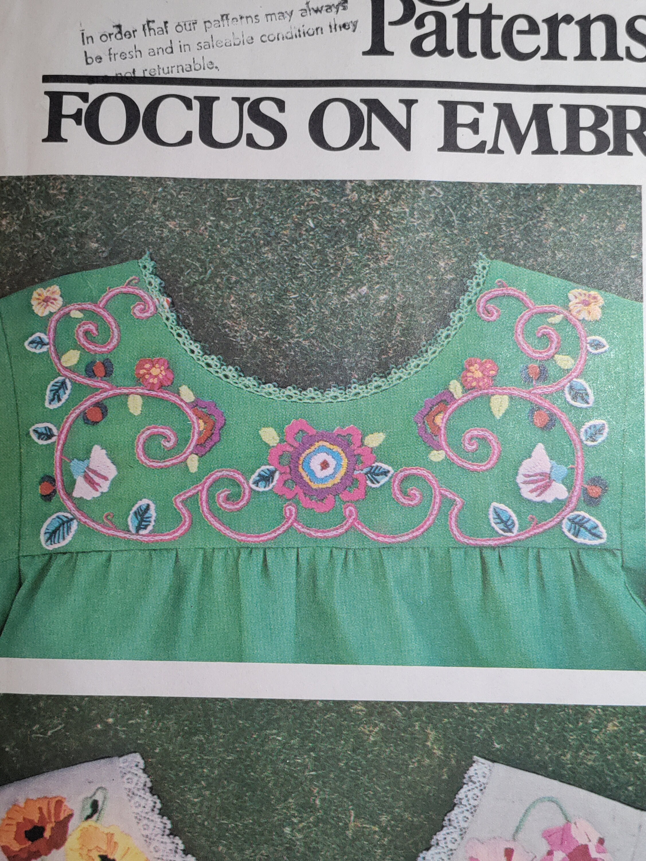 Vogue 1253 Dress or Top, Embroidery 8 Pieces Transfers and Scarf, Size ...