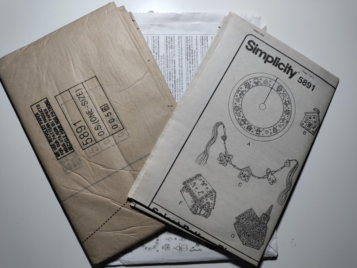 Simplicity 5891 No Sew Christmas Tree Topper, Ornaments, Tree Skirt ...