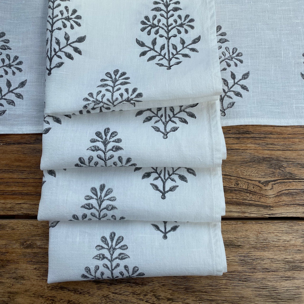 Hand Block Printed Table Runner & 8 X Napkins - Etsy