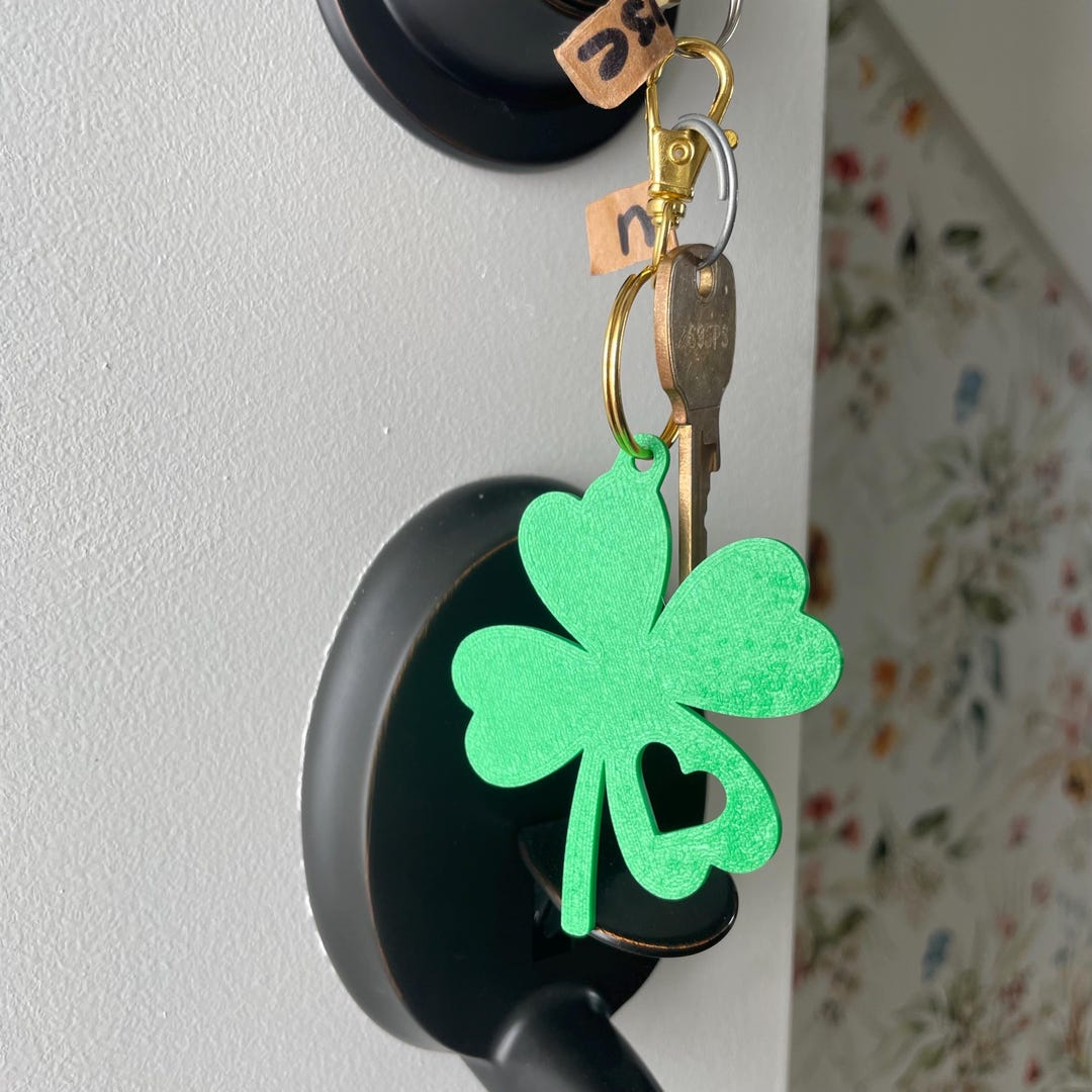 Lucky You! Shamrock Keychain – 3D Printed St. Paddy’s Day Charm - Etsy