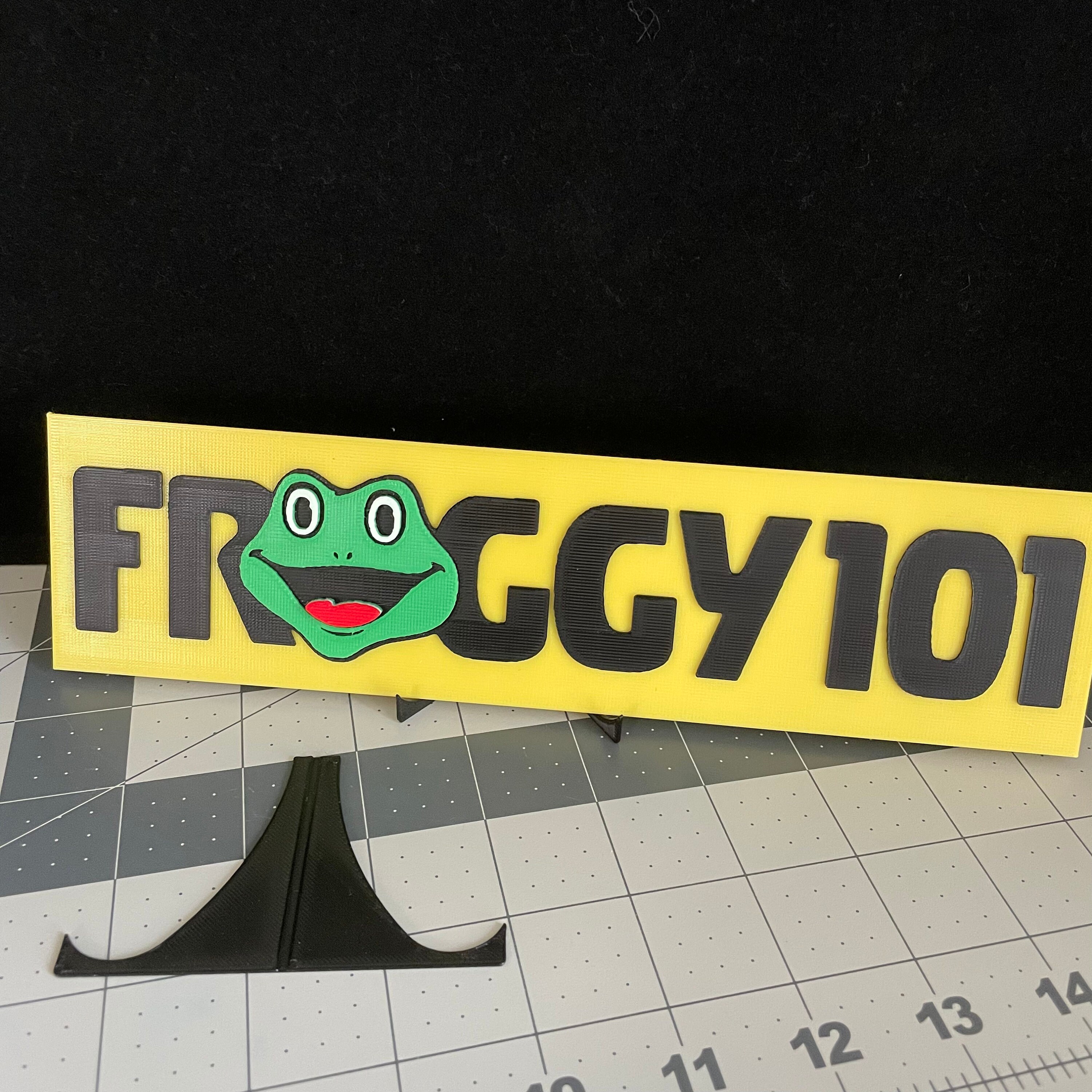 Logotipo Impreso En 3D De Froggy 101 Recuerdos De La, 46% OFF