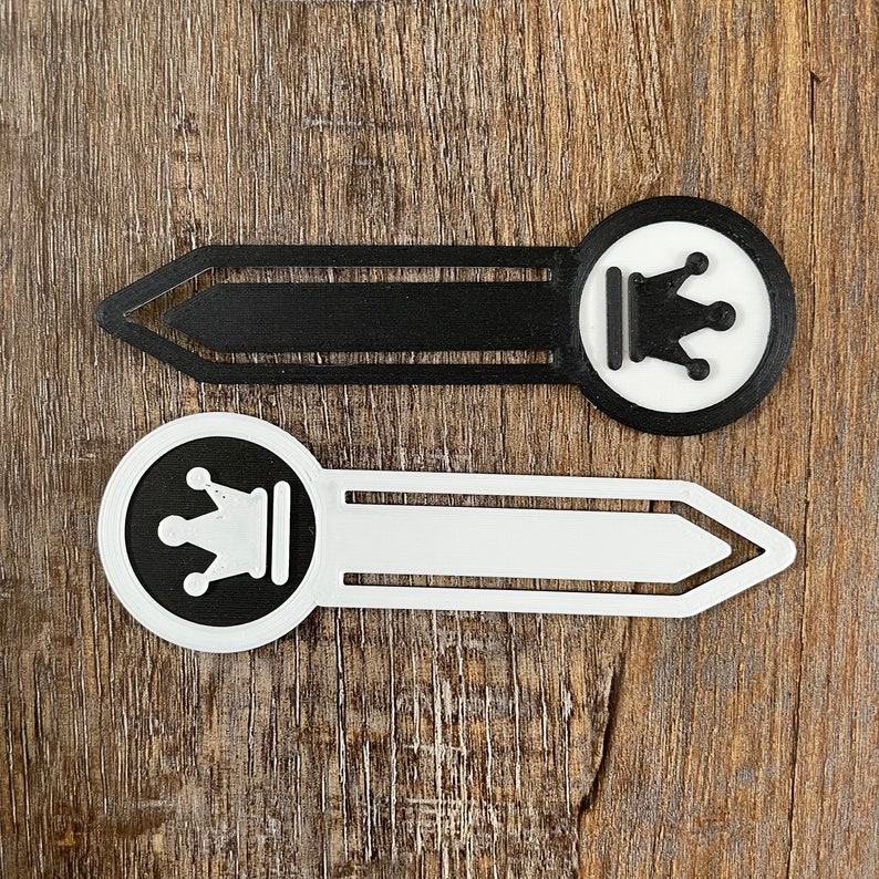 Chess Queen Bookmark Set Black and White Bookmark Queen - Etsy