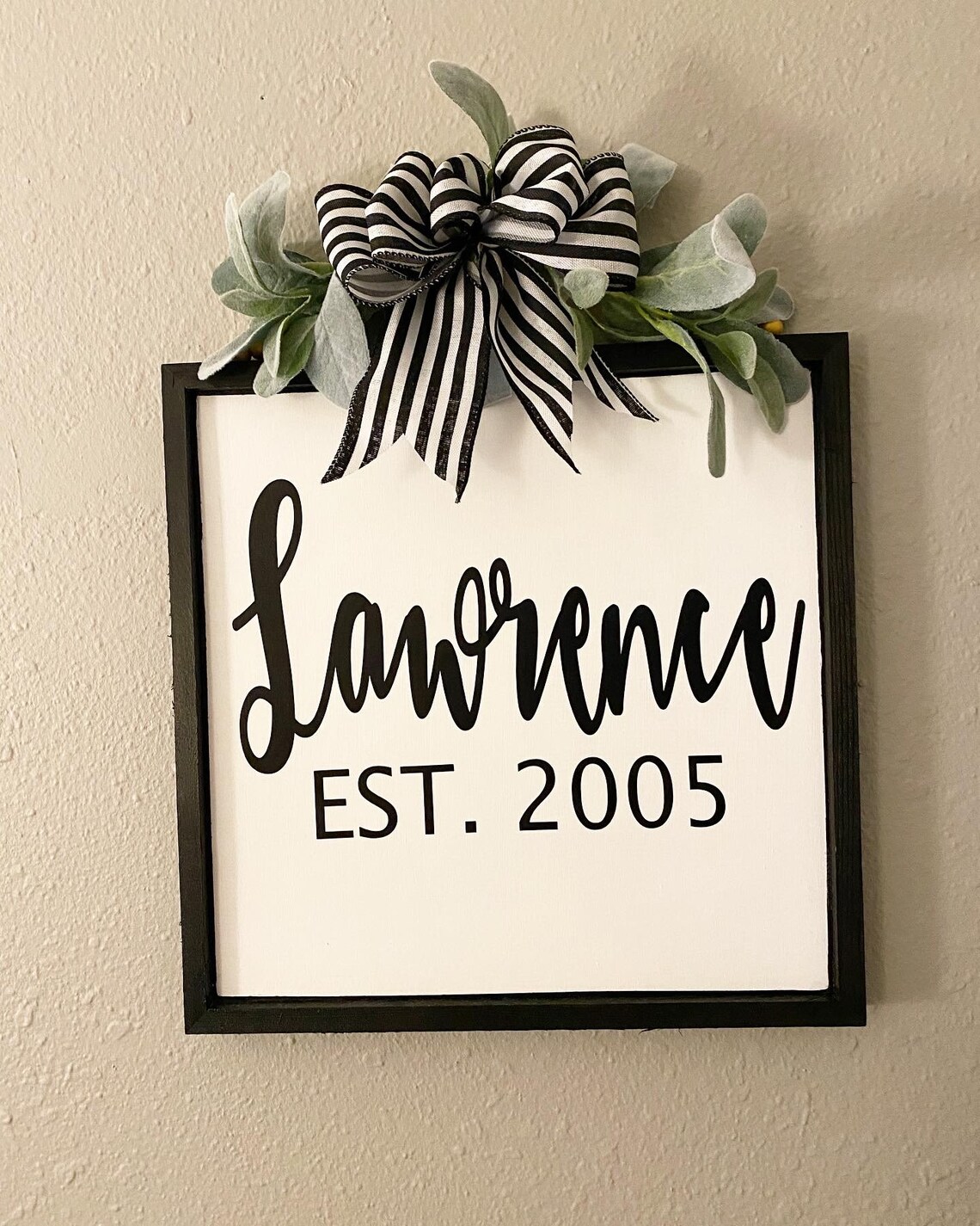 Square and Beaded Wooden Welcome Sign - Etsy