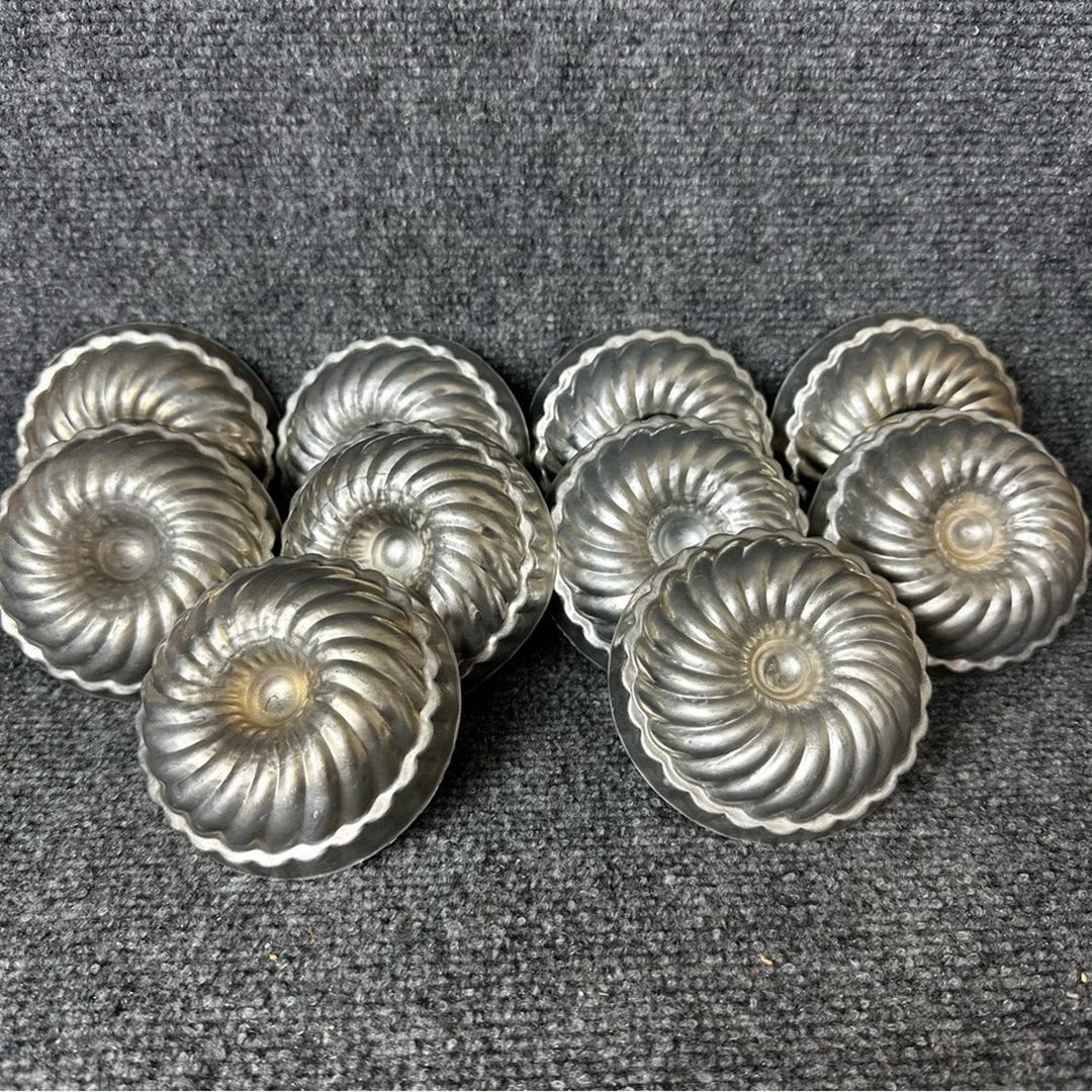 Vintage Swirl Donut Muffin Tins Cake Jello Molds Set of 10 Mid Century ...