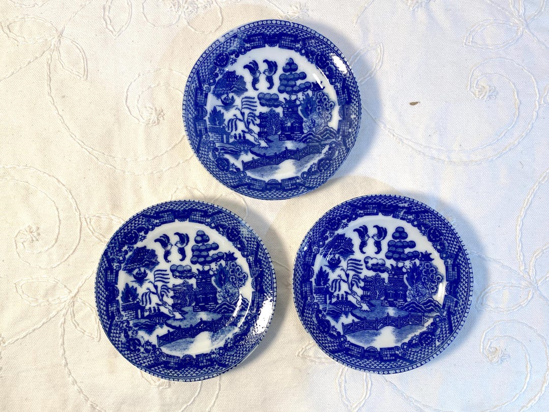 Vintage Blue Willow Japan Butter Pat Blue and White Small Plate Blue ...