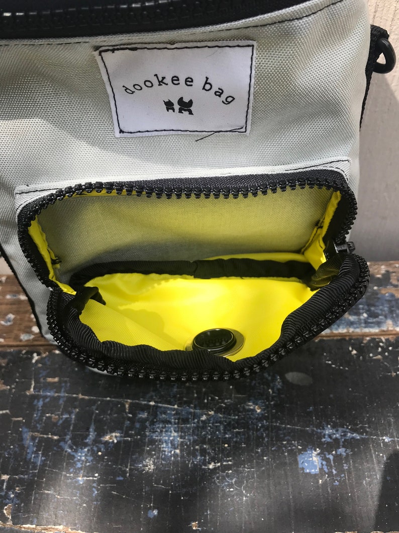Dookee Bag, Dog Poop Carrier, Poop Disposal Bag, Dog Poop Dispenser ...