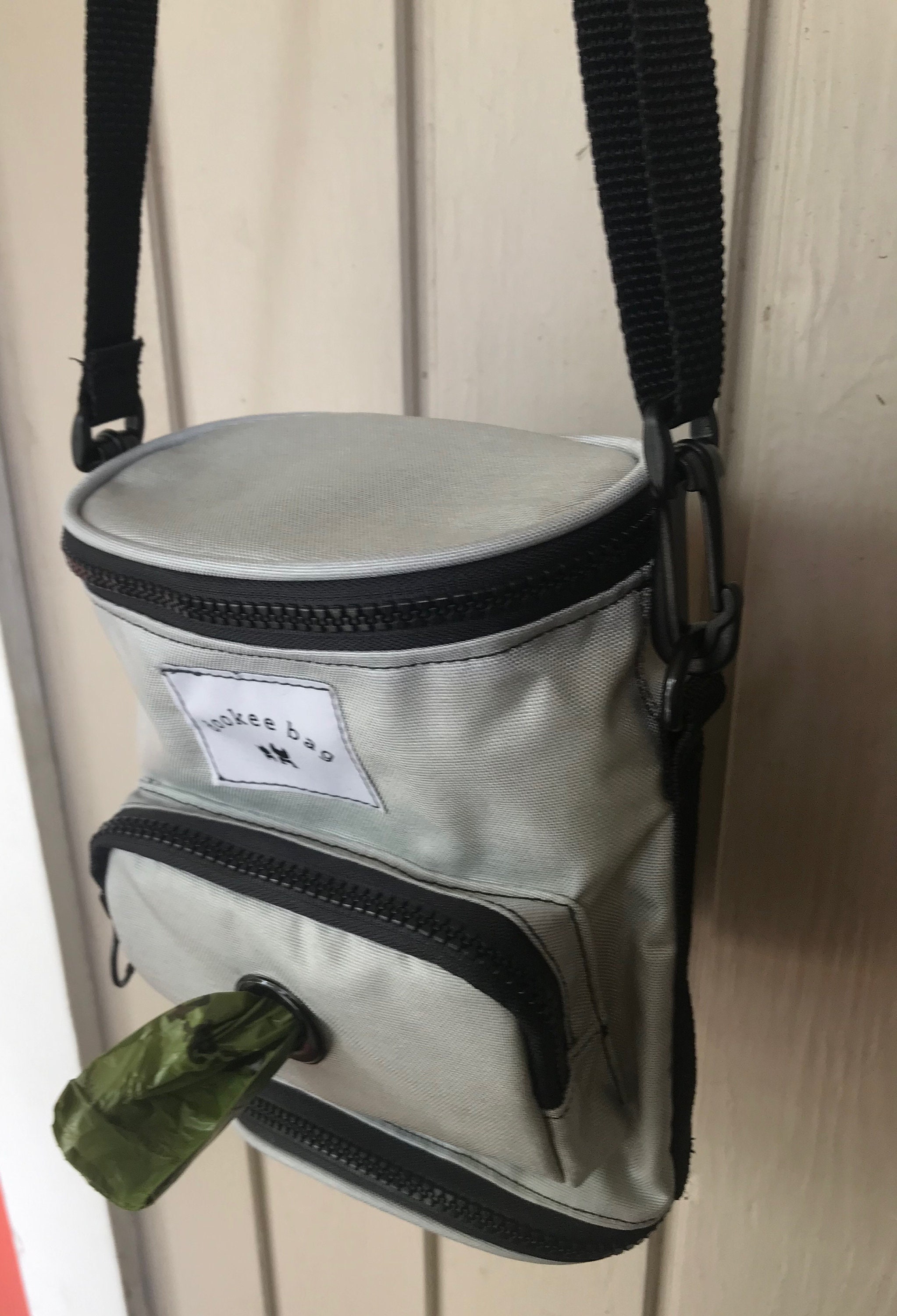 Dookee Bag, Dog Poop Carrier, Poop Disposal Bag, Dog Poop Dispenser ...