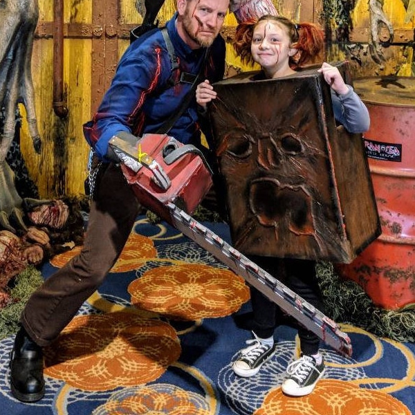 Evil Dead Chainsaw Hand Cosplay - Etsy Canada