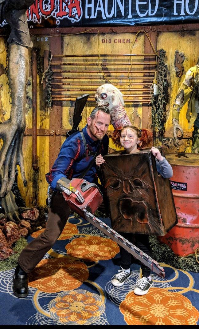 Evil Dead Chainsaw Hand - Etsy