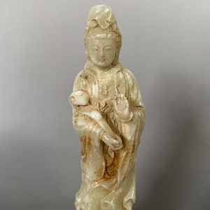 Jade Buddha Statue Guanyin Bodhisattva China Sculpture Lotus Flower ...
