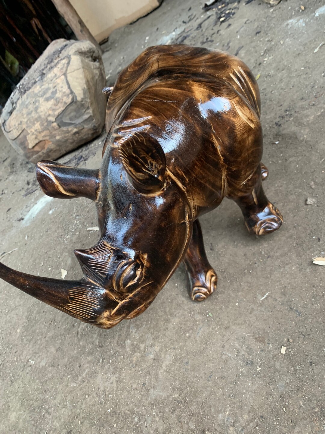 Sculpture de rhinocéros en bois de Jacaranda massif statue de - Etsy France