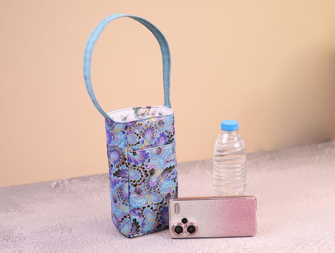 Water Bottle Holder Pattern and Tutorial, Water Bottle Carrier Sewing ...