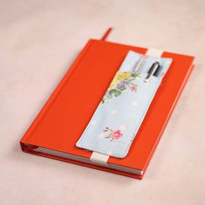Pen or Pencil Holder Bookmark Sewing Pattern and Tutorial, Back to ...