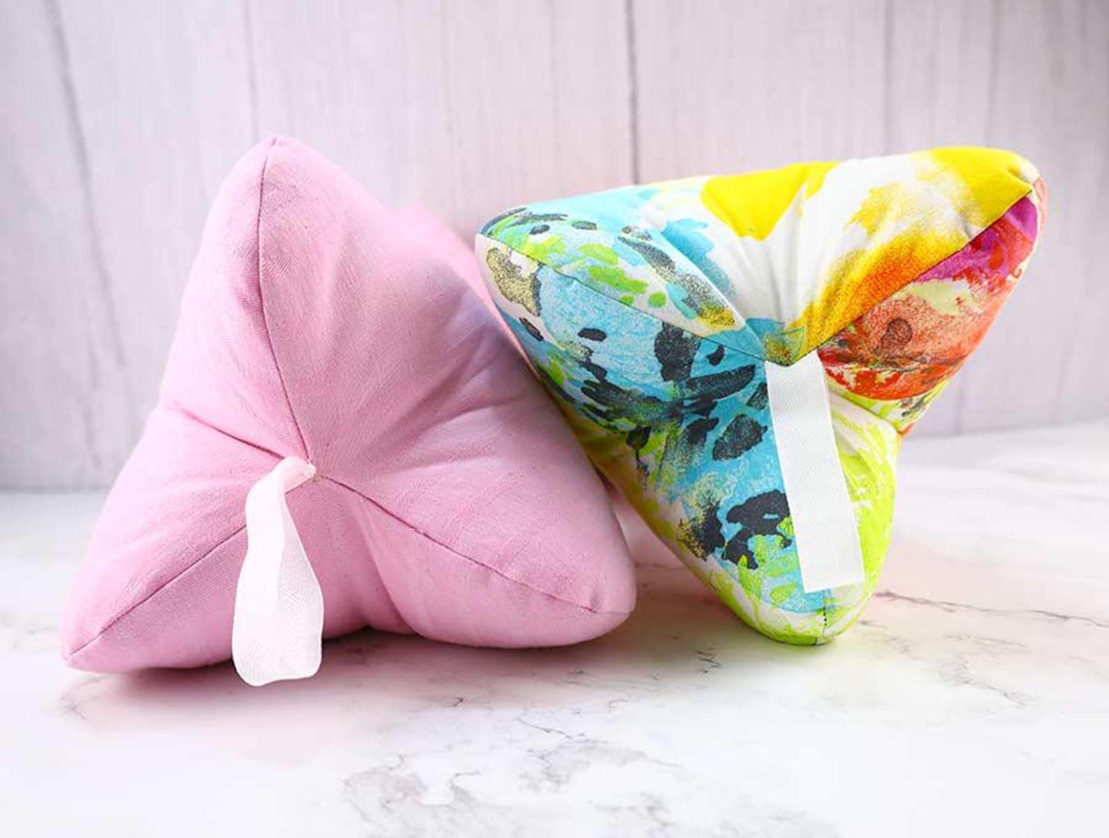 Dog Bone Neck Pillow Sewing Pattern and Tutorial, Easy Pillow Pattern ...