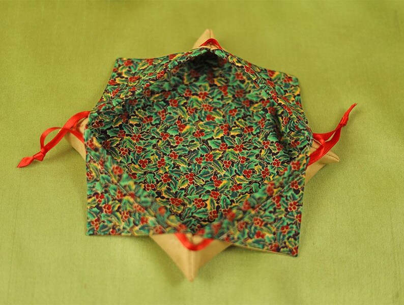 Petal Drawstring Gift Bag Sewing Pattern and Tutorial, Holiday Folded ...
