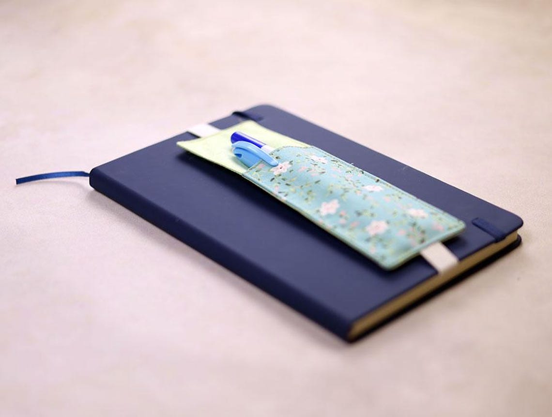 Pen or Pencil Holder Bookmark Sewing Pattern and Tutorial, Back to ...