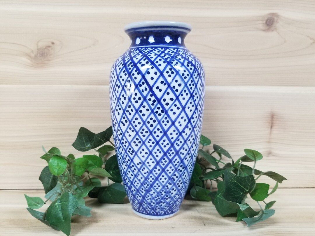 Vintage Medium Cobalt Blue Vase Jar Shaped Ceramic China White W/blue ...