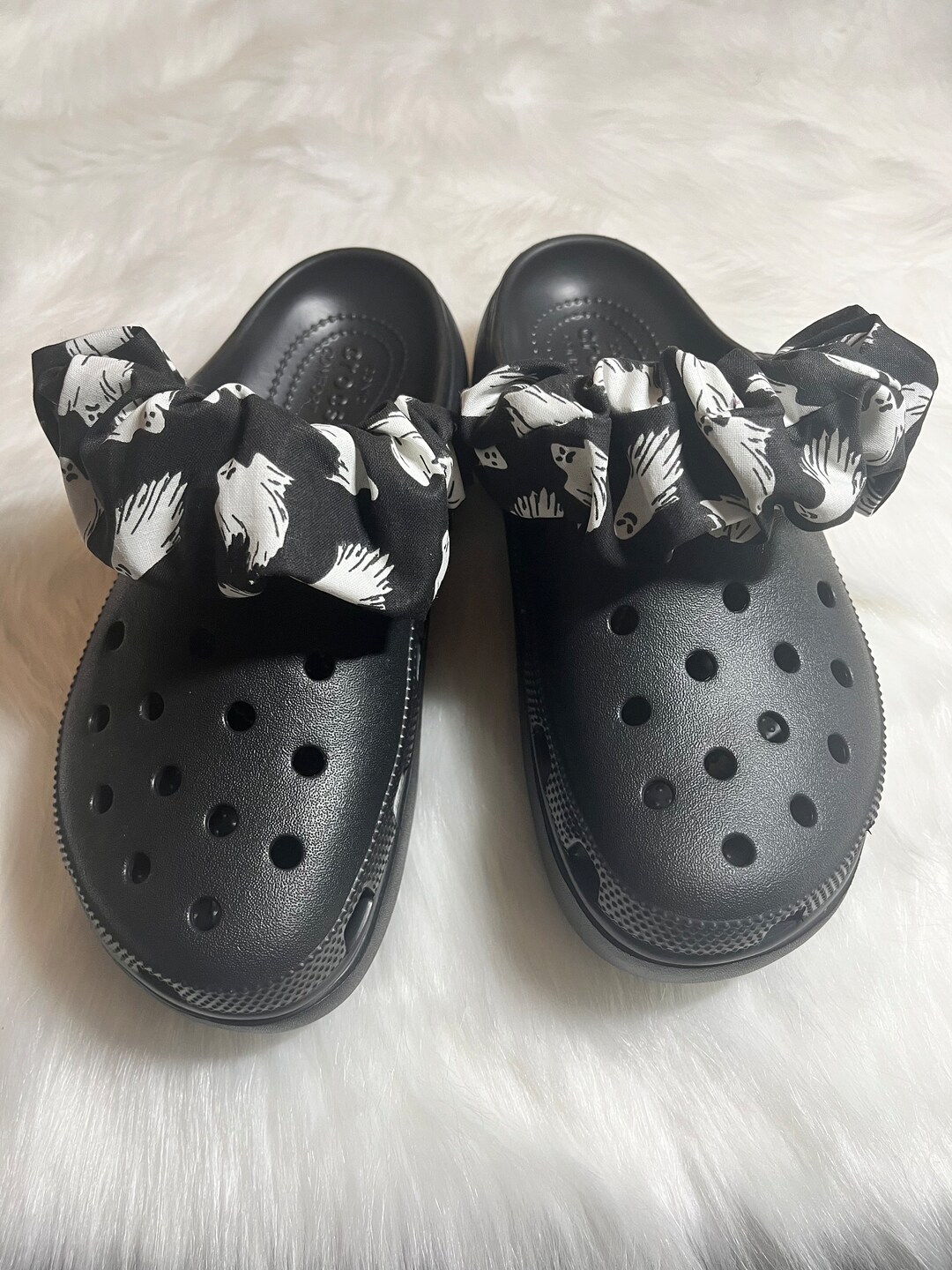 Croc Scrunchie // Halloween Theme - Etsy