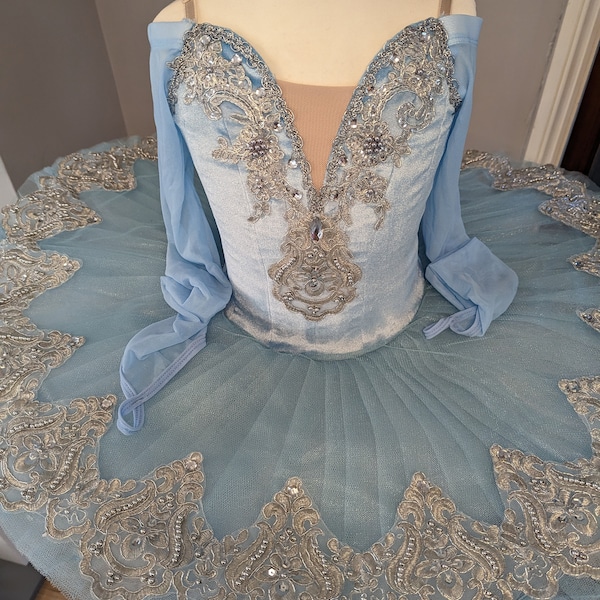 Blue Ballet - Etsy
