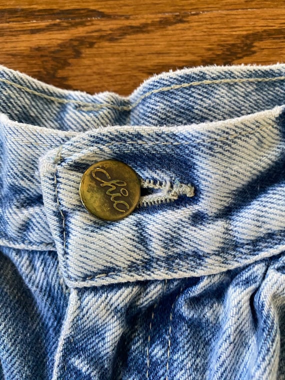 80s Acid Wash Chic Jeans//Pocket Patch - Gem