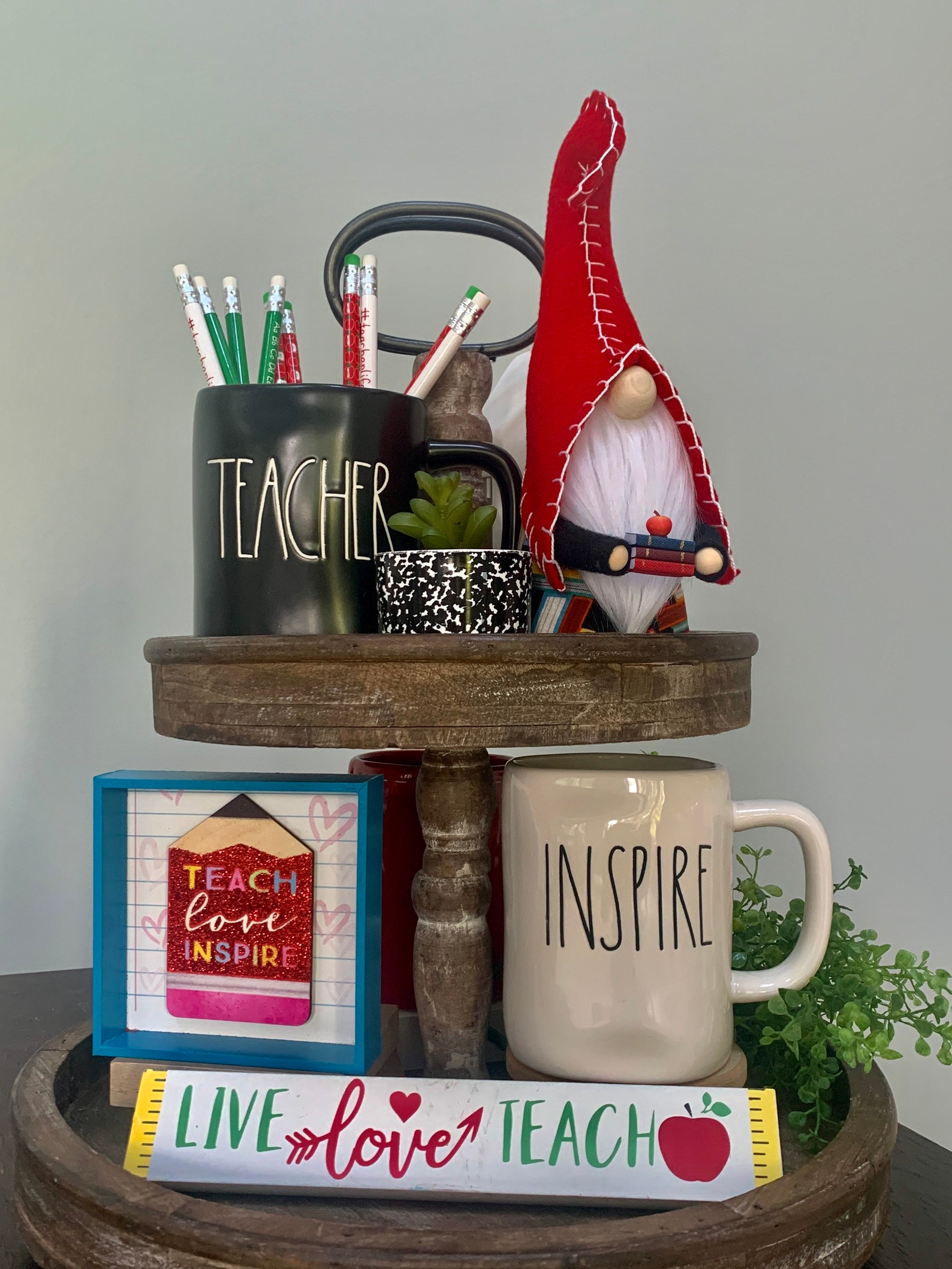 Teacher Gnome/ Teacher Appreciation/ Bookworm - Etsy