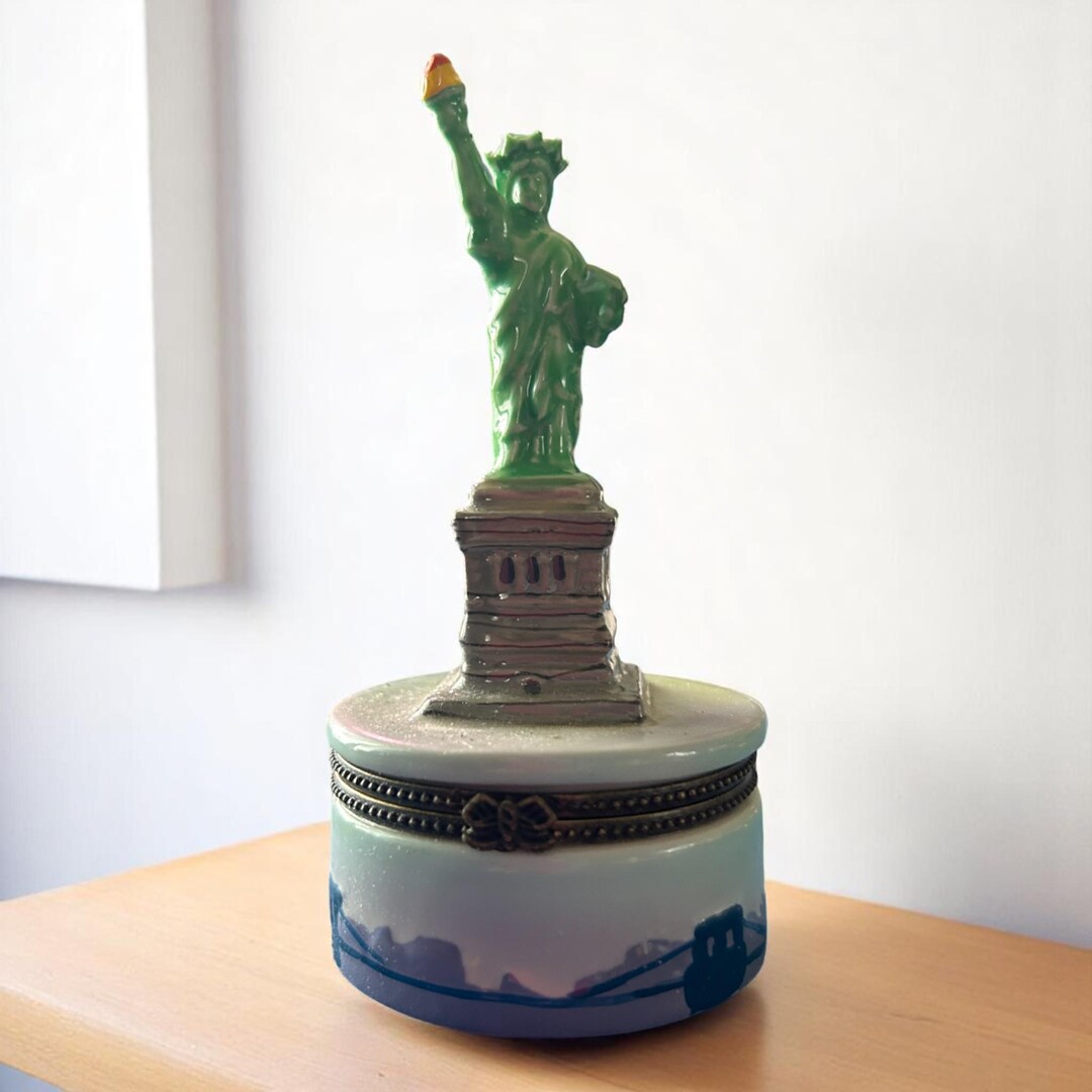 NYC Lady Liberty the Statue of Liberty United States of America Trinket ...