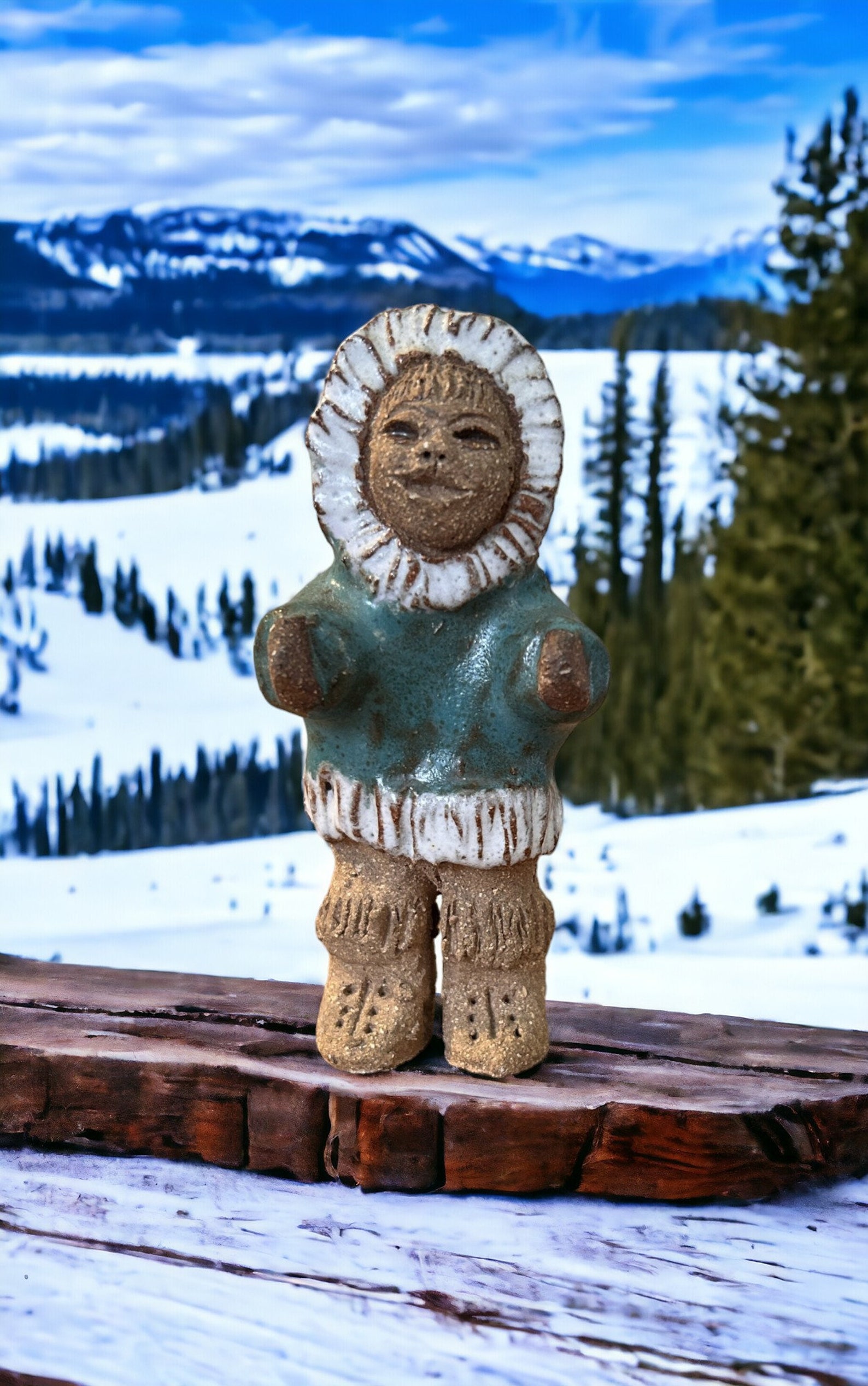 Inuit Eskimo Sandstone Pottery Figure in Parka Figurines British ...