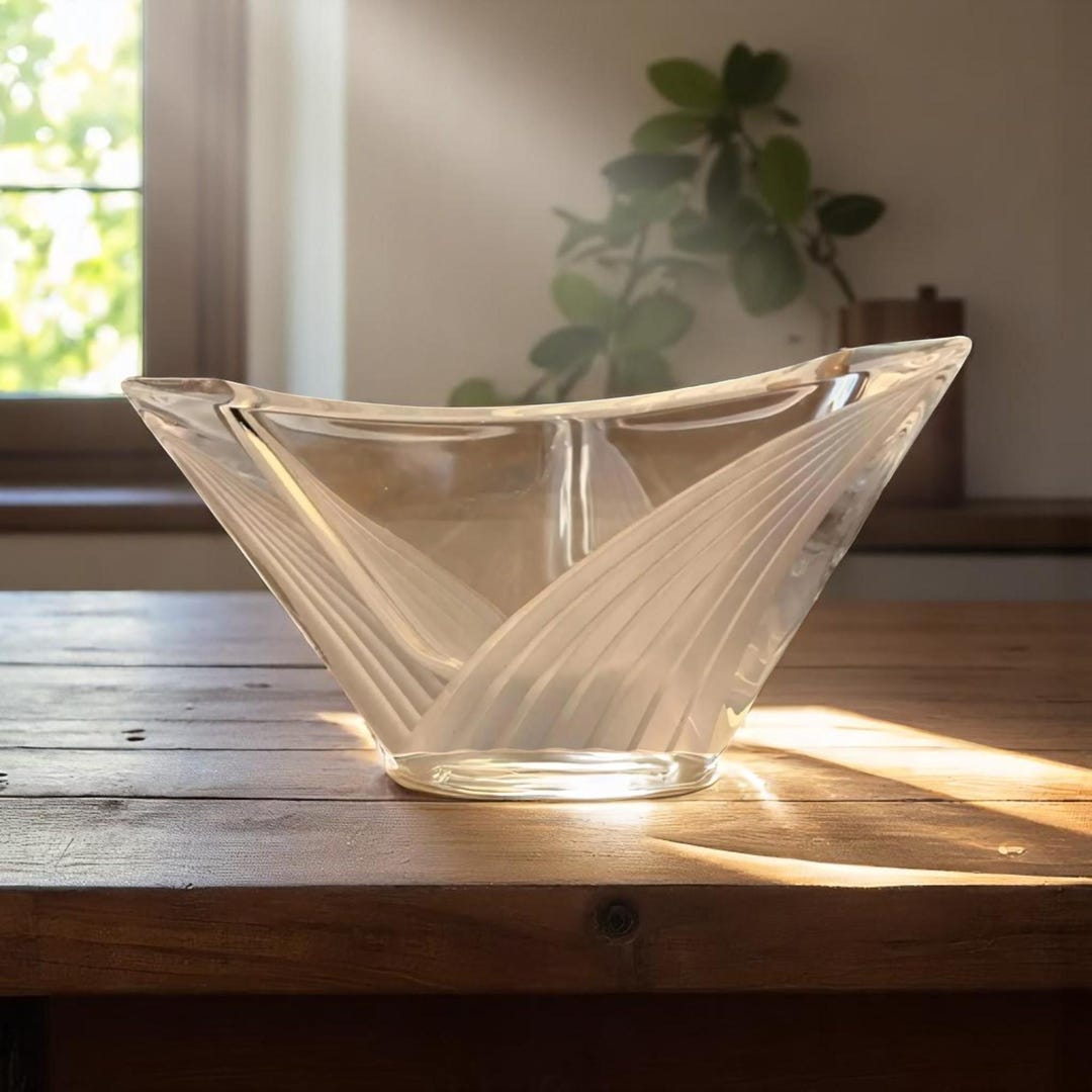 Triangle Bowl "curtain Call" Mikasa Cut Frosted Glass Accents Bowl ...
