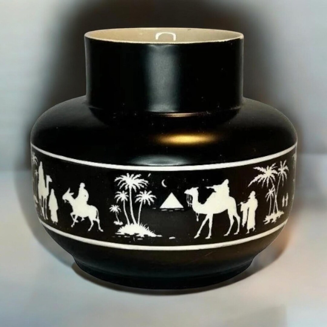 Vintage Falcon Ware Pottery Vase 3 Kings and Shepherds Black and White ...