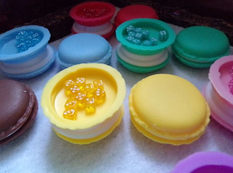 Unscented Sweet Sneak Attack Teeny Tiny D6 Dice Set W/macaron Storage ...