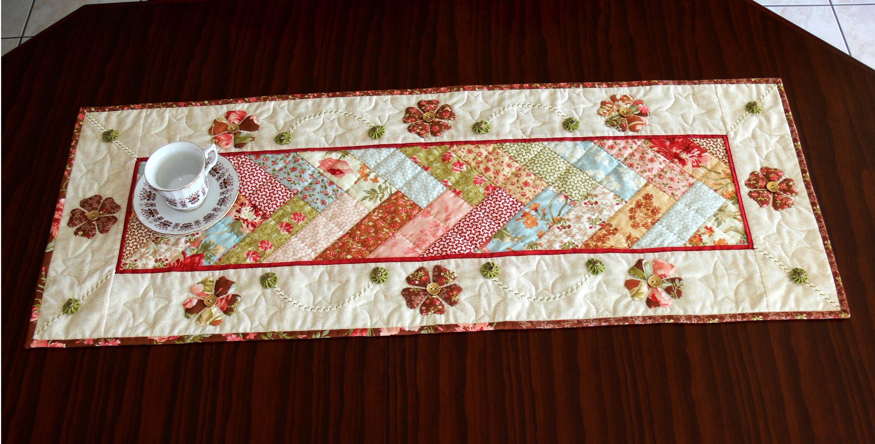 Off on a Tangent Table Runner Pattern - Etsy