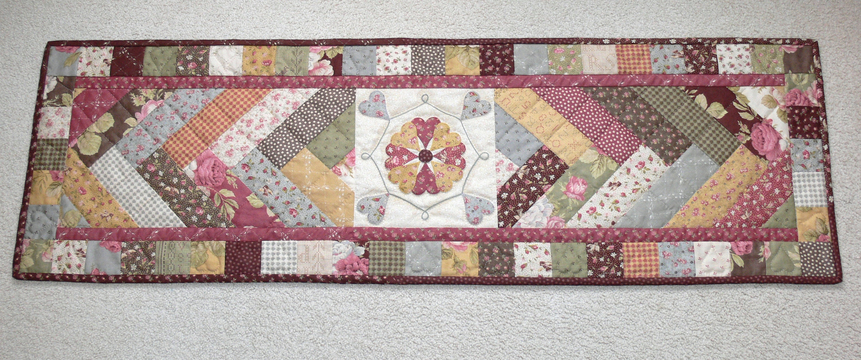 Hearts and Braid Table Runner Pattern (digital Download) - Etsy