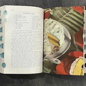 BEAUTIFUL 1942 the Victory Binding of the American Woman's Cook Book ...