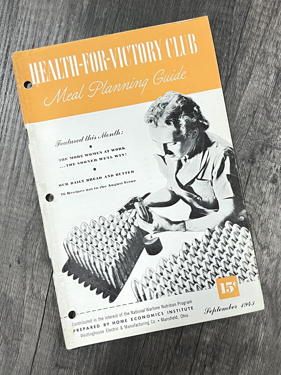 Wartime Cookbook Booklet: 1943 WWII Health for Victory Meal Planning ...