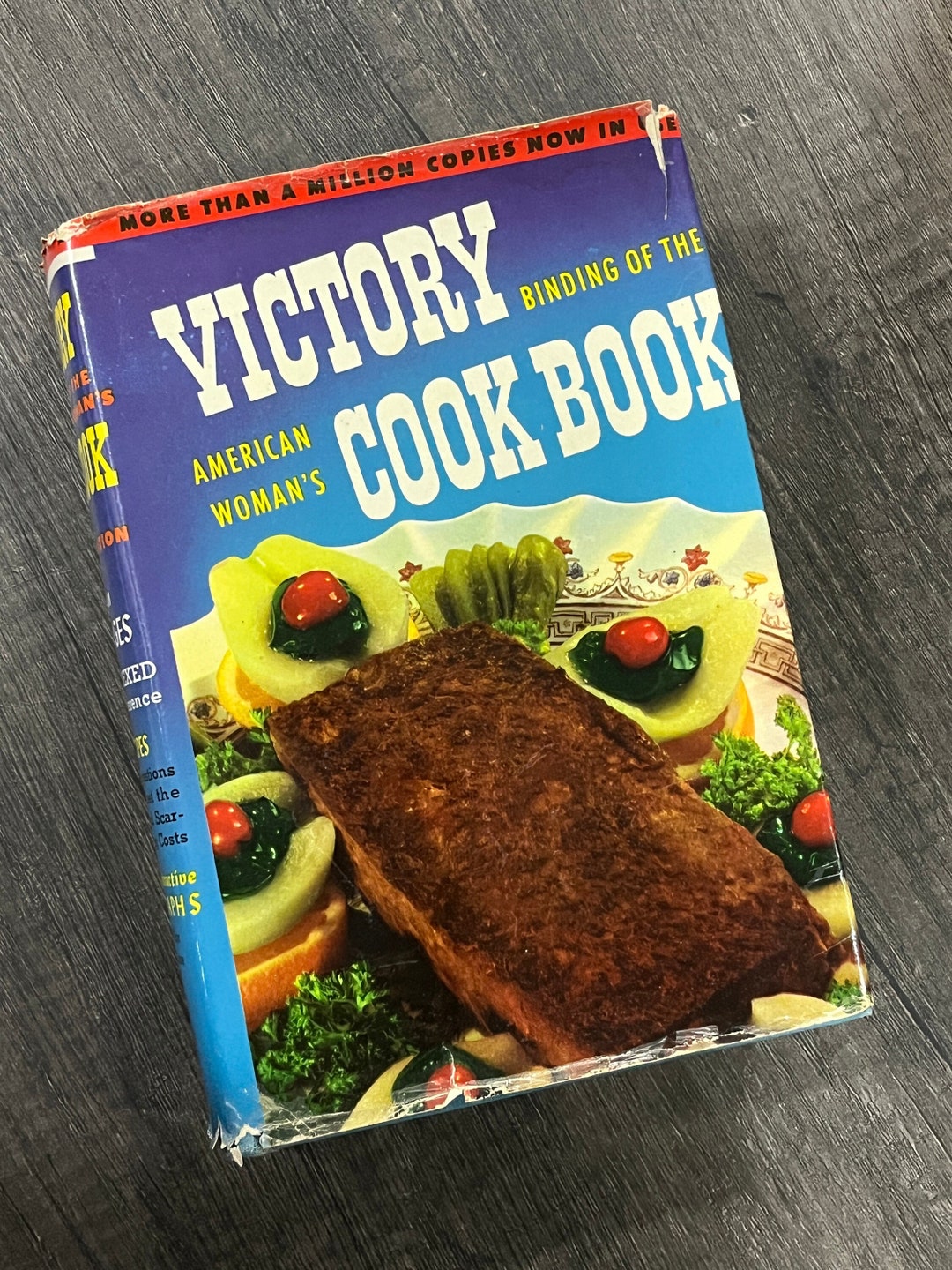 BEAUTIFUL 1942 the Victory Binding of the American Woman's Cook Book ...